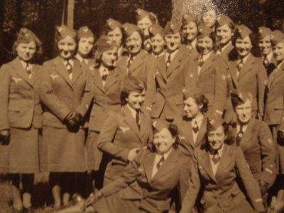 Luftwaffe Helferin. - TR PHOTOS & EPHEMERA - World Militaria Forum