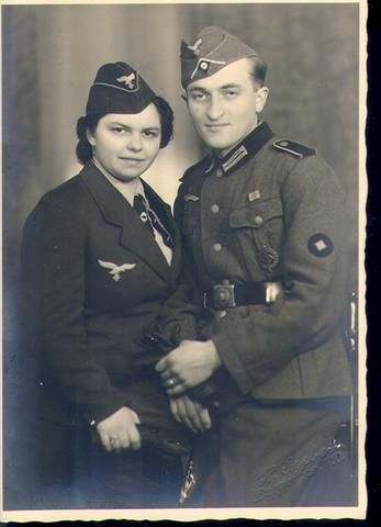 Luftwaffe Helferin. - TR PHOTOS & EPHEMERA - World Militaria Forum