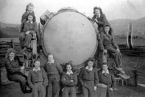 Luftwaffe Helferin. - TR PHOTOS & EPHEMERA - World Militaria Forum