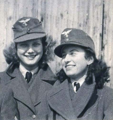 Luftwaffe Helferin. - TR PHOTOS & EPHEMERA - World Militaria Forum