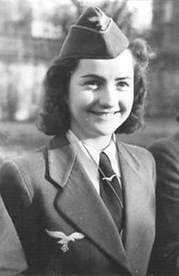 Luftwaffe Helferin. - TR PHOTOS & EPHEMERA - World Militaria Forum