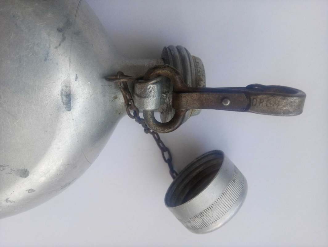 WW2 Luftwaffe Aircraft Survival Flask - TR FIELD & PERSONAL EQUIPMENT ...