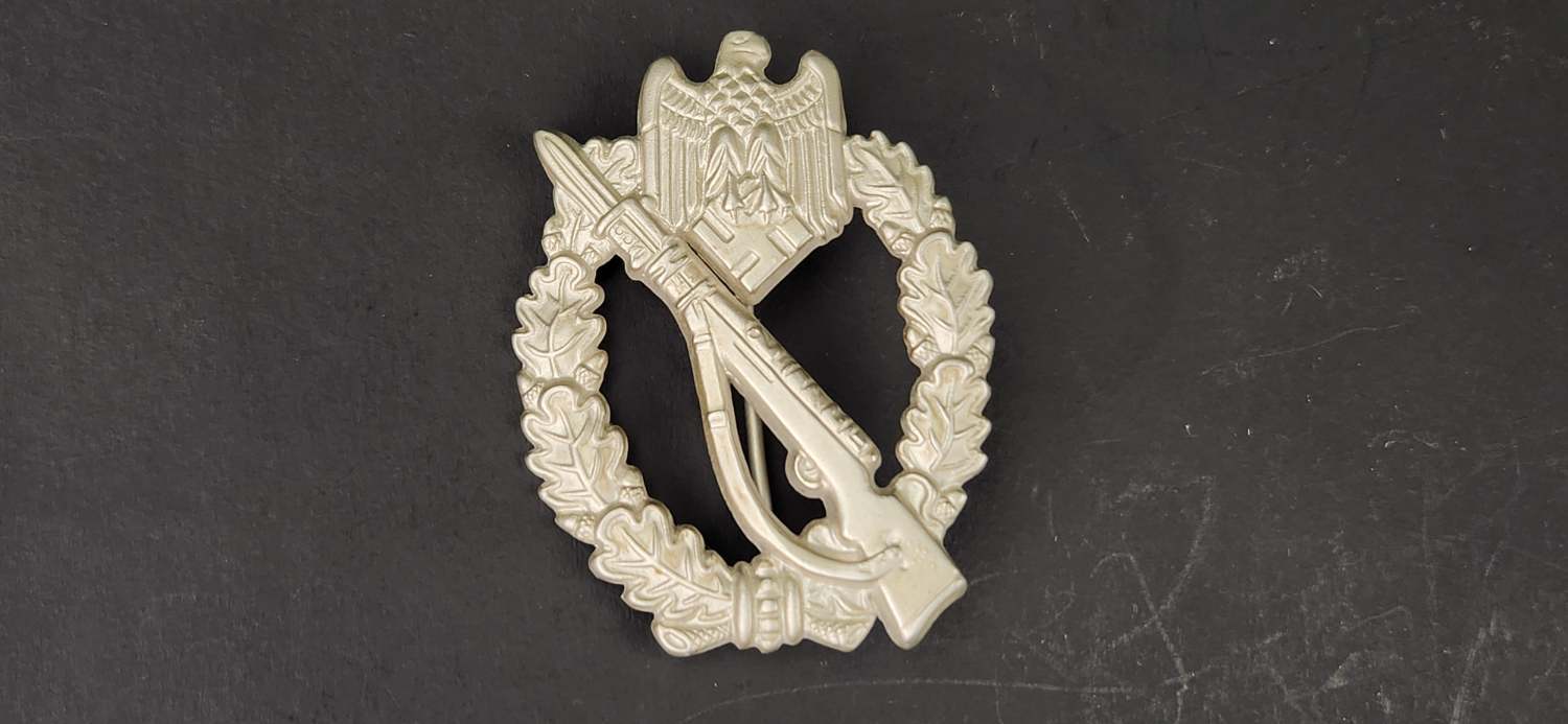 Infantry Assault Badge - TR BADGES & INSIGNIA - World Militaria Forum