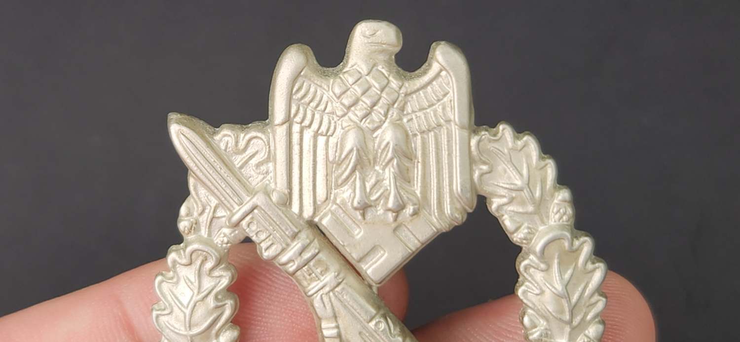 Infantry Assault Badge - TR BADGES & INSIGNIA - World Militaria Forum