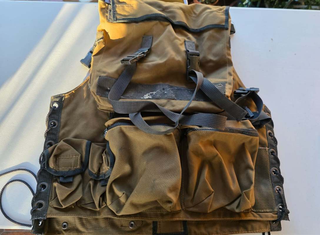 SADF Battle Vest - CAN YOU IDENTIFY THIS? - World Militaria Forum