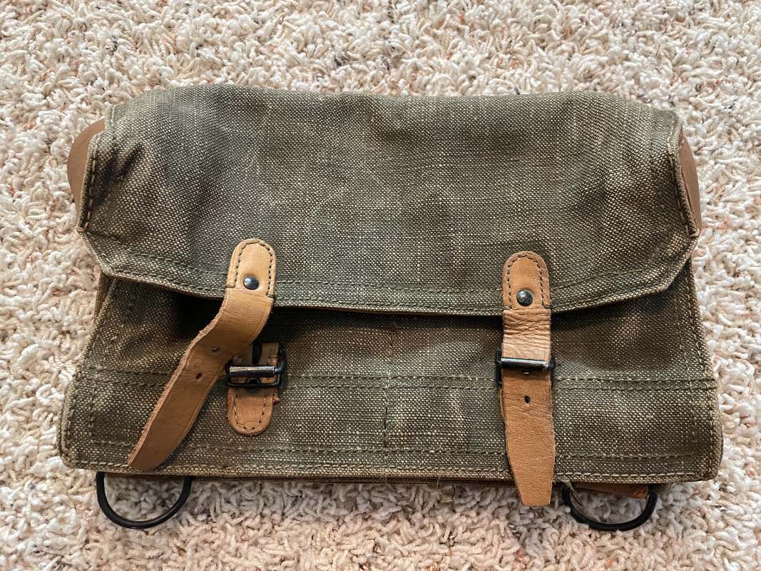 ID Pack/Pouch - CAN YOU IDENTIFY THIS? - World Militaria Forum