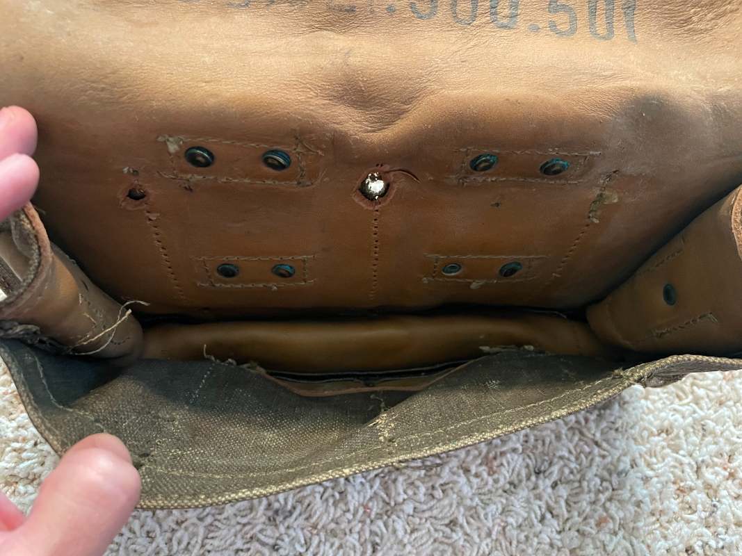ID Pack/Pouch - CAN YOU IDENTIFY THIS? - World Militaria Forum