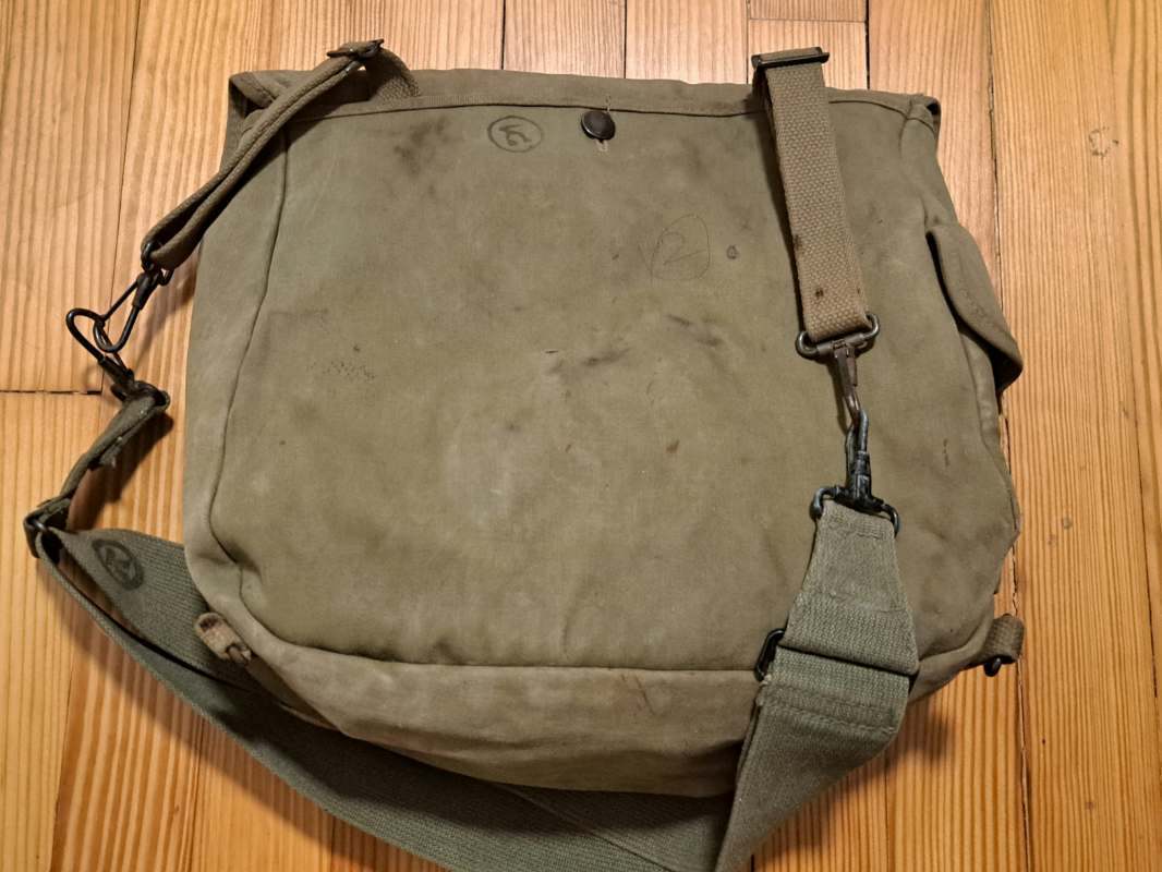 WWII US M36 Musette Bag used as IDF medic bag - MIDDLE EAST - World ...